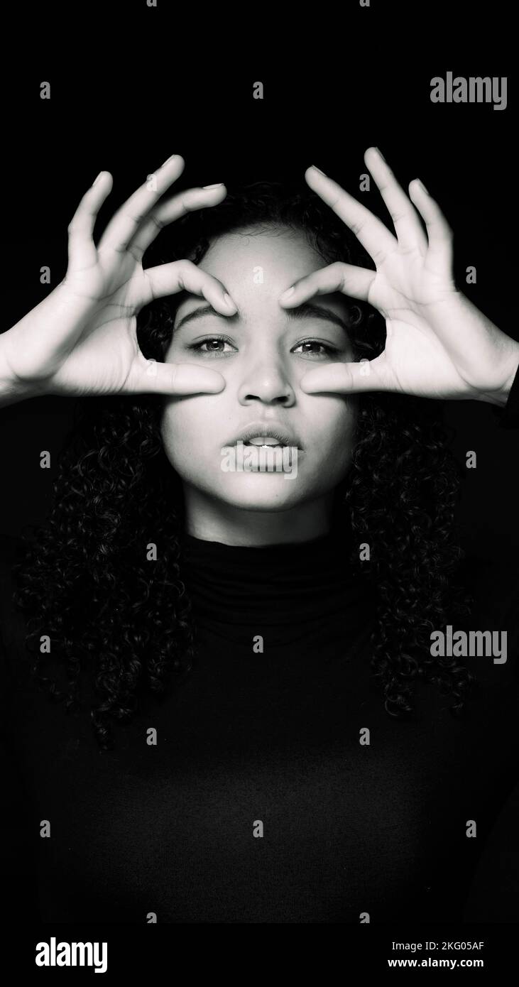 Black woman beautiful face sitting hi-res stock photography and images ...