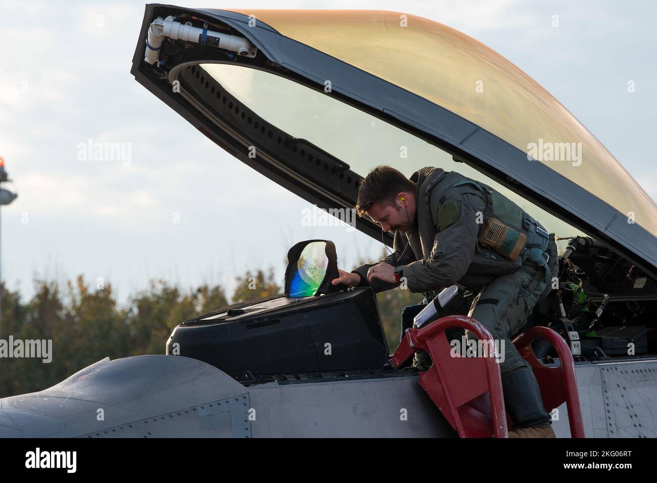 A U.S. Air Force F-22 Raptor pilot assigned to the 90th Expeditionary ...
