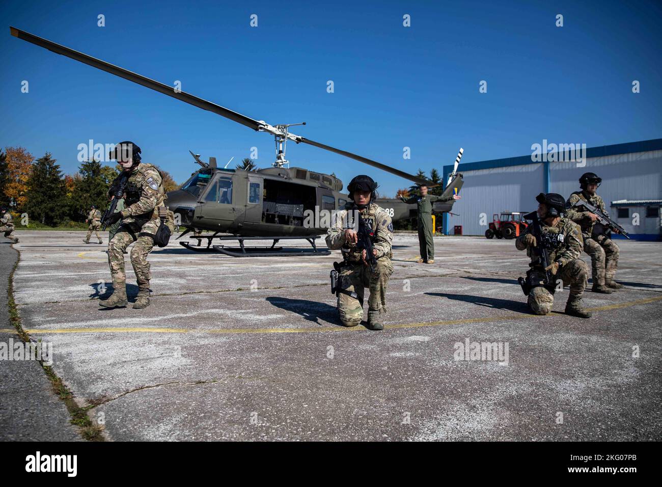Members of the Special Support Units (SSU) of Bosnia-Herzegovina State ...