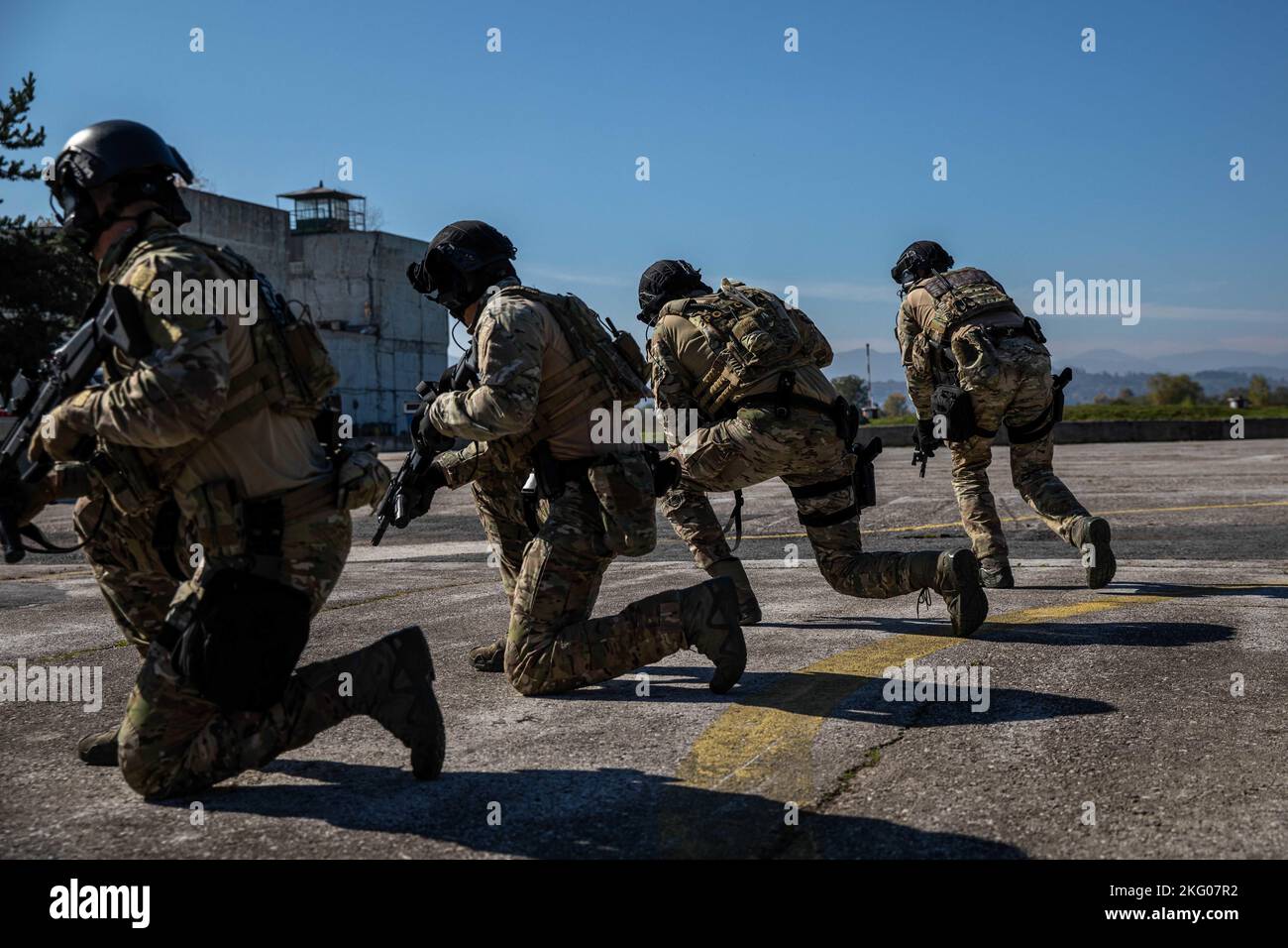 1 10th special forces group airborne hi-res stock photography and ...