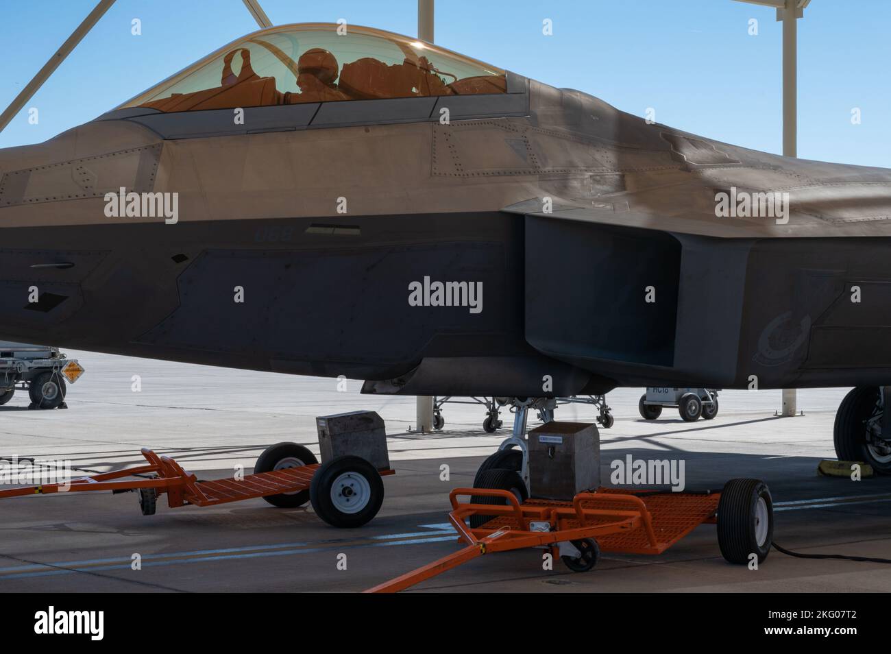 F22 raptor cockpit hi-res stock photography and images - Alamy