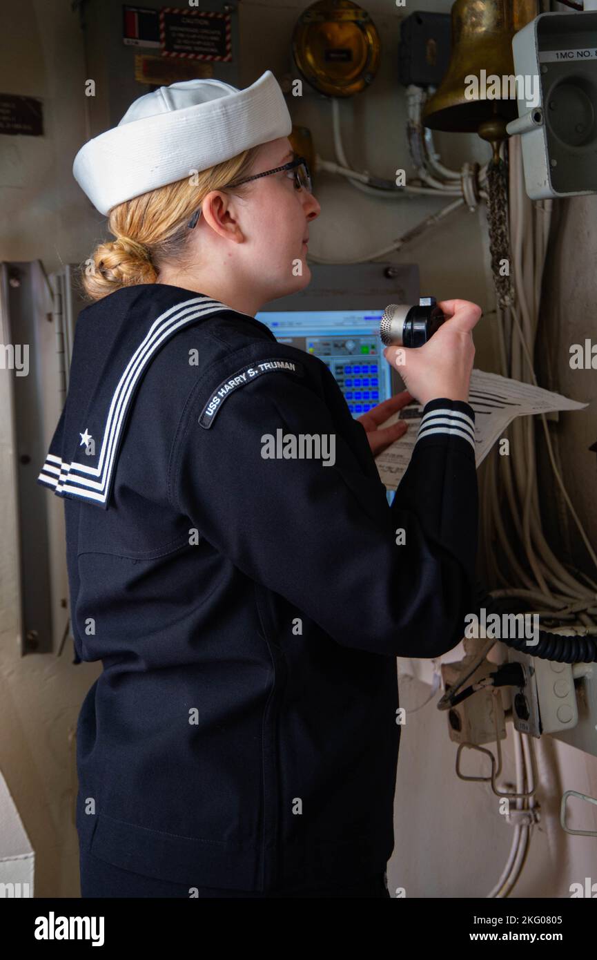 221017-N-JU916-1090 NORFOLK, Va. (Oct. 17, 2022) Information Systems ...