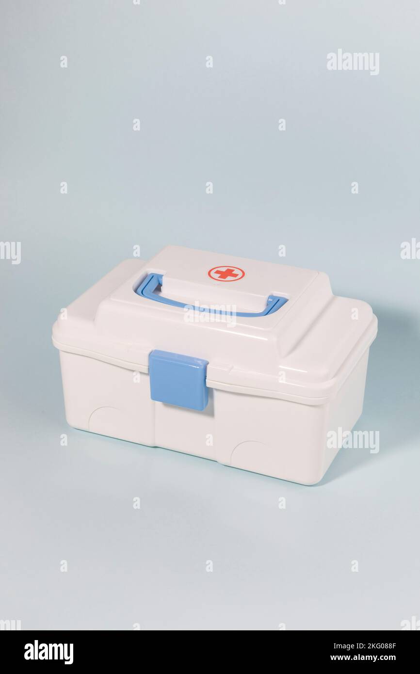first aid box, emergency medical kit Stock Photo - Alamy
