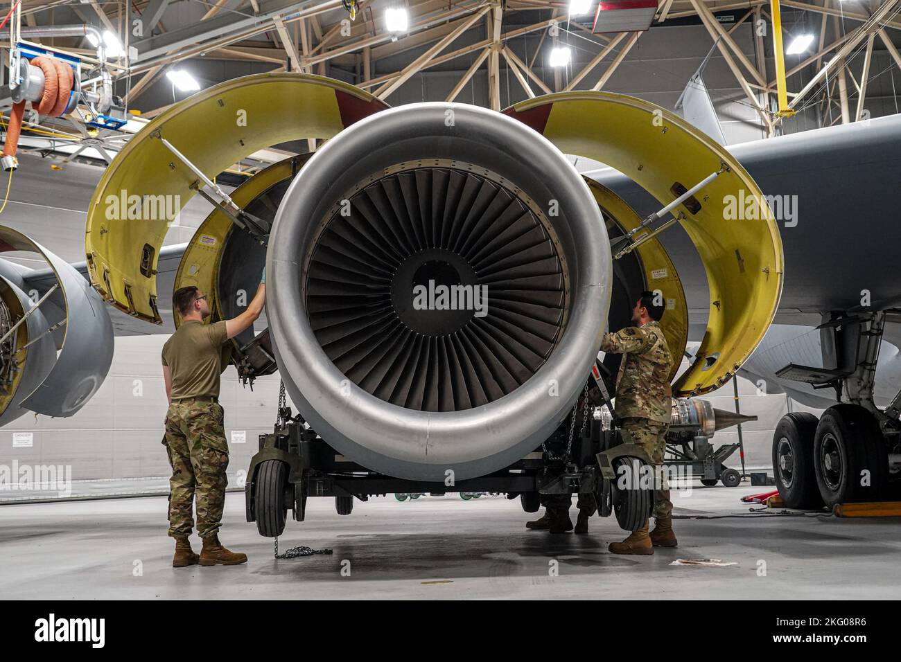 Staff Sgt. Casey Boots (left) and Tech. Sgt. Thomas Carozzolo (right ...