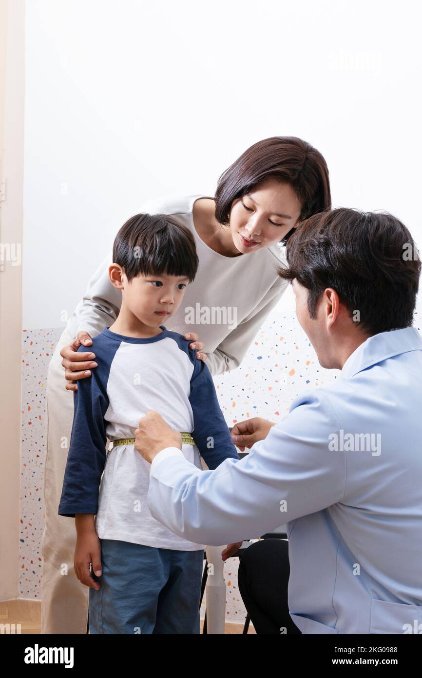 Korean Asian child in doctor clinic hospital Stock Photo - Alamy