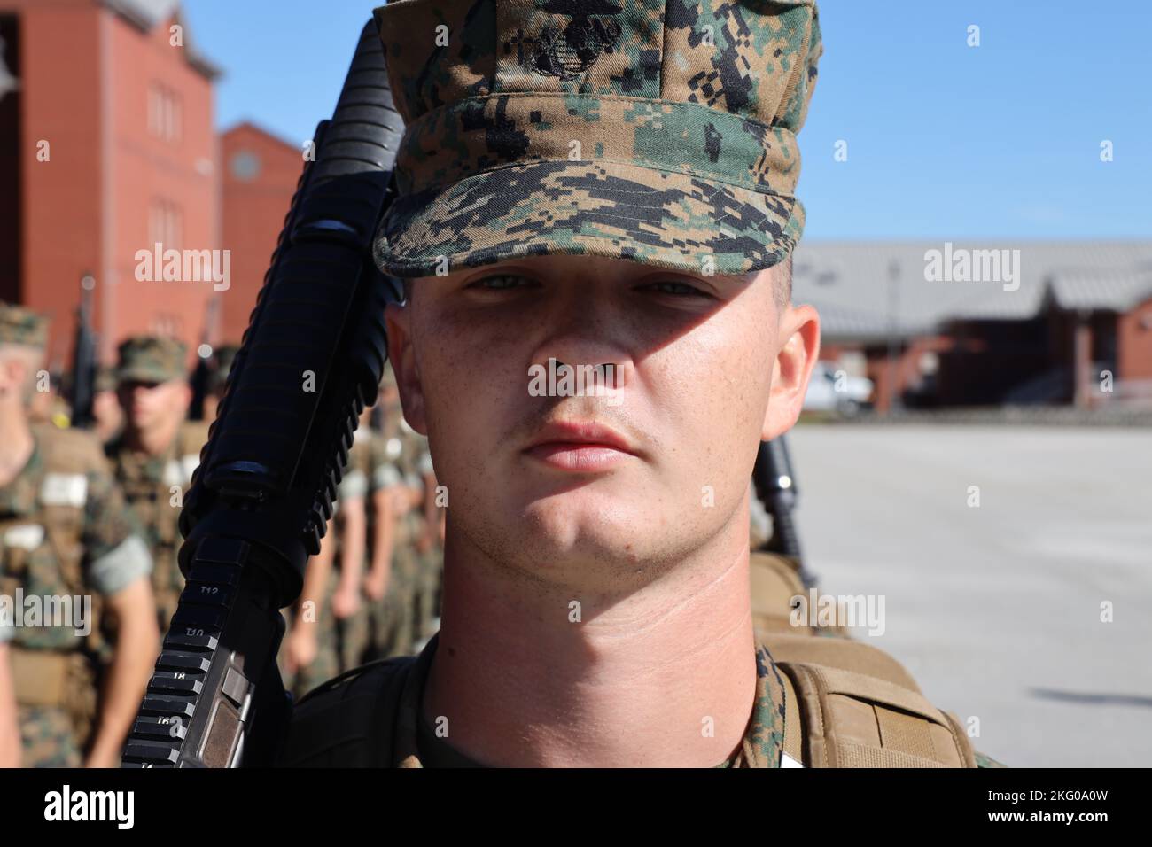 Recruits with Mike Company, 3rd Recruit Training Battalion, execute ...