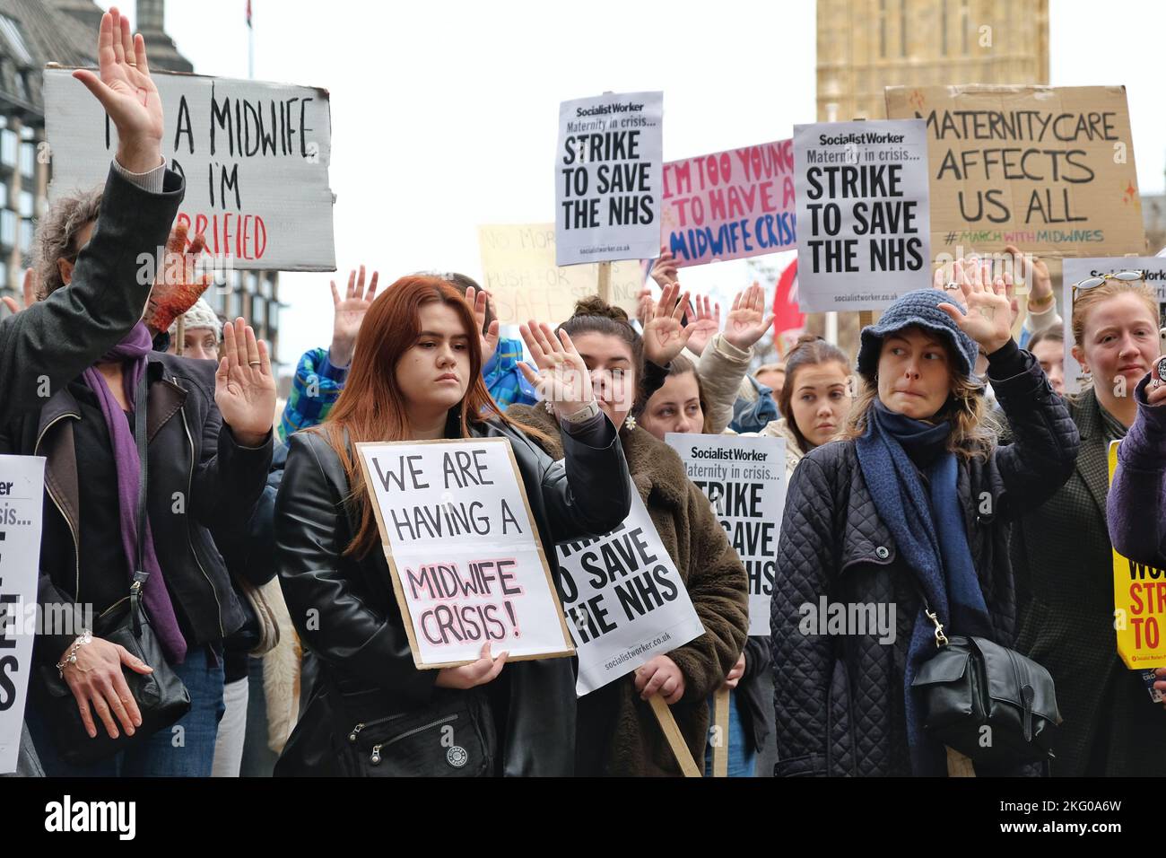 Over stretched nhs staff hi-res stock photography and images - Alamy