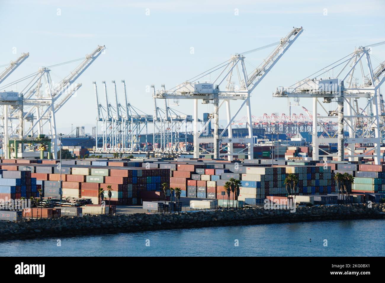 Long beach container terminal hi-res stock photography and images - Alamy