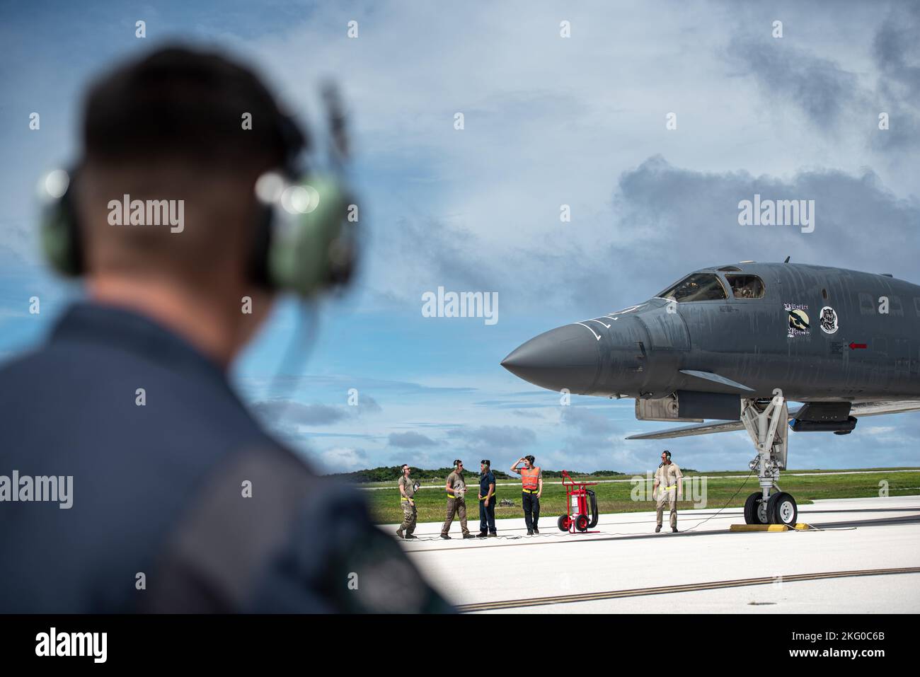 Airmen assigned to the 28th Bomb Wing recieve a U.S. Air Force B-1B ...