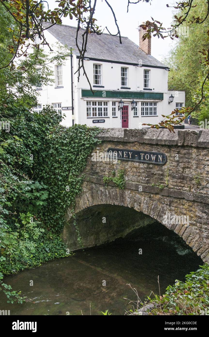 Osney Town Bridge, connecting the riverside community of Osney Island ...