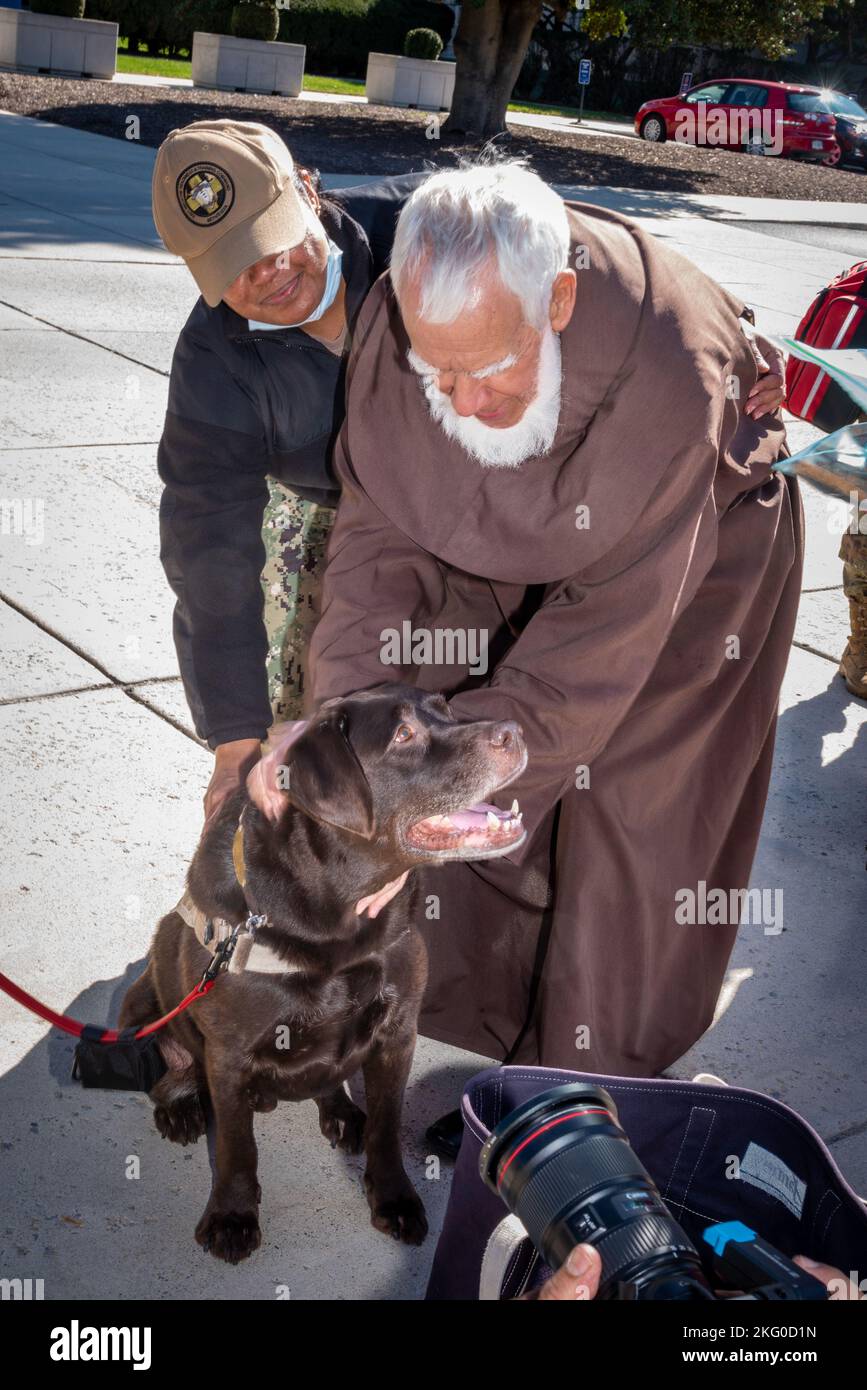 The Walter Reed Facility Dogs along with the Red Cross Volunteer and ...