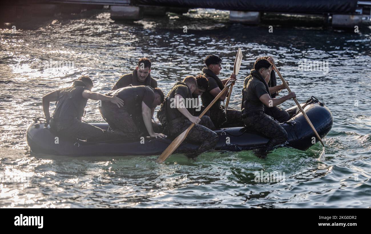 U.S. Marines with 2d Reconnaissance Battalion, 2d Marine Division ...