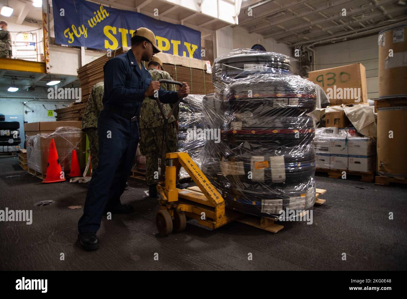 221018-N-YT061-1029 NORFOLK, Va. (Oct. 18, 2022) Logistics Specialist ...