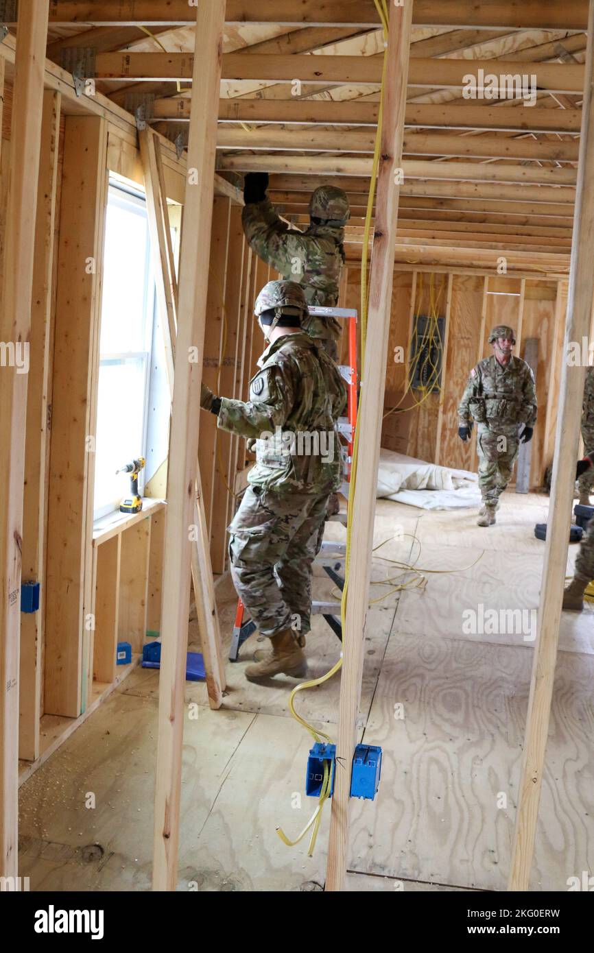 Army Reserve Soldiers from the 461st Engineer Company out of Fargo, N.D ...