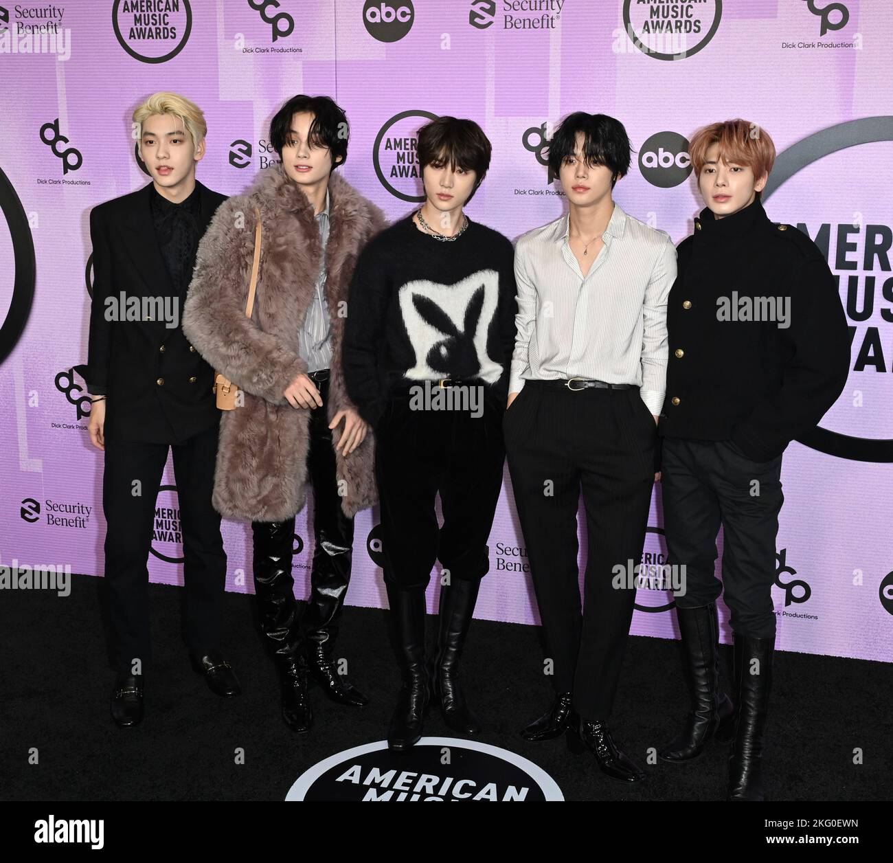 Los Angeles, USA. 20th Nov, 2022. TXT - Soobin, HueningKai, Beomgyu, Yeonjun & Taehyun at the ...