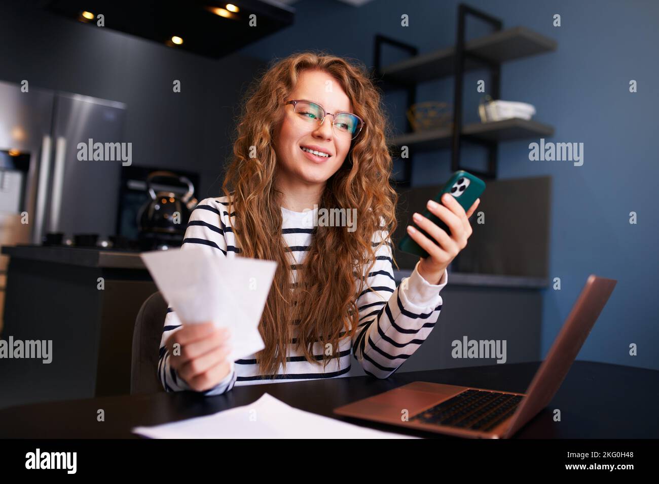 Family counting income expenses loans hi-res stock photography and ...