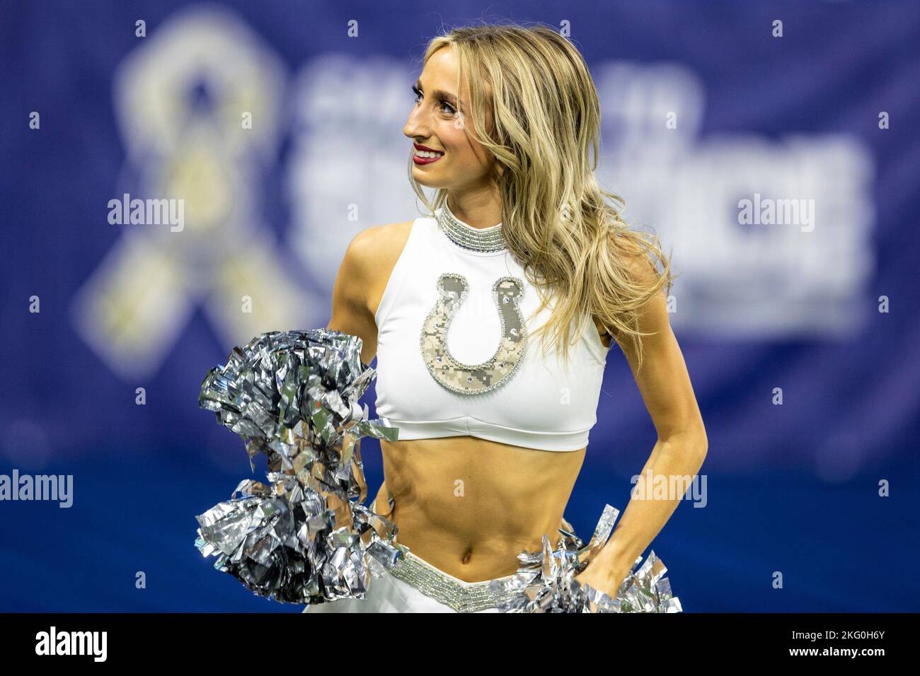 Indianapolis colts cheerleaders hi-res stock photography and images - Alamy