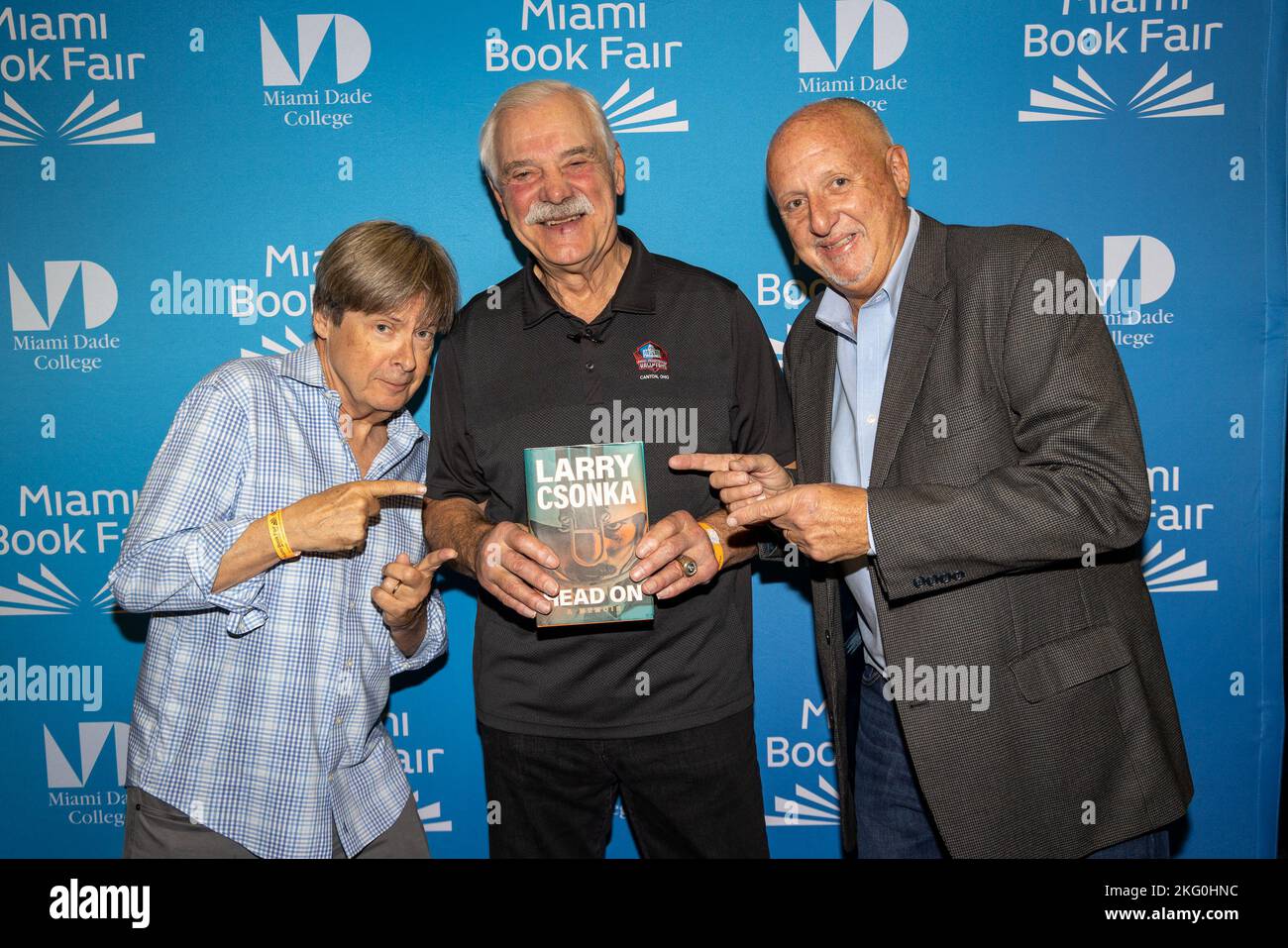 MIAMI, FL-NOV 19: Dave Barry and Larry Csonka during the Miami Book ...