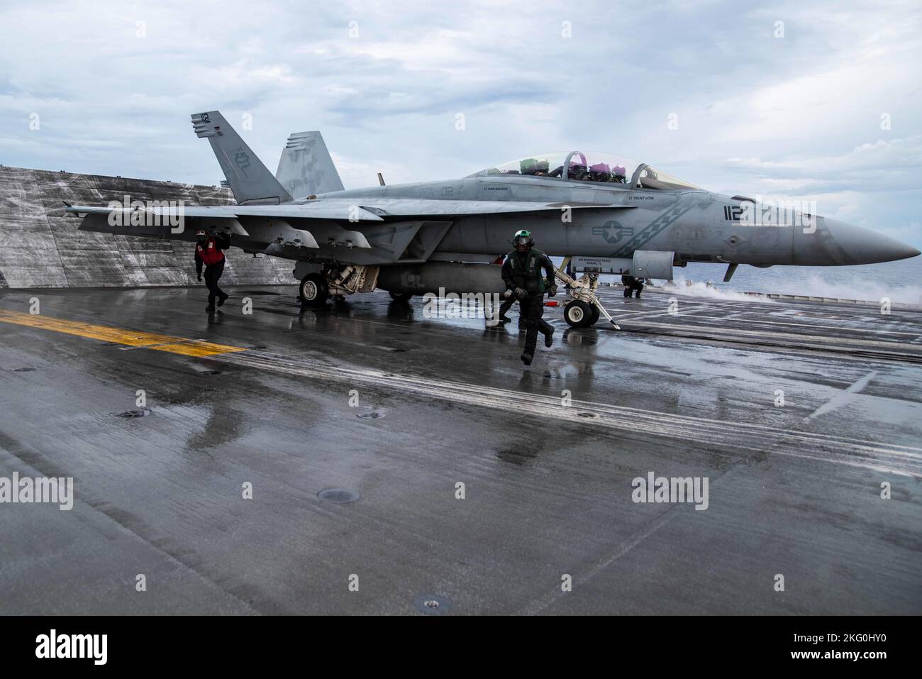 221019-N-WU964-1079 PHILIPPINE SEA (Oct. 19, 2022) An F/A-18F Super ...