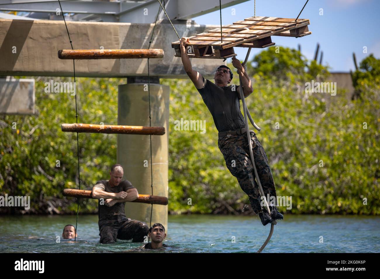 U.S. Marines with 2d Reconnaissance Battalion, 2d Marine Division ...