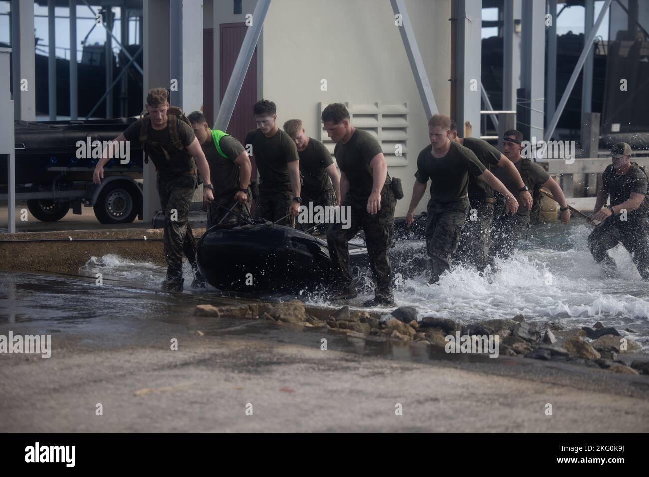 U.S. Marines with 2d Reconnaissance Battalion, 2d Marine Division ...
