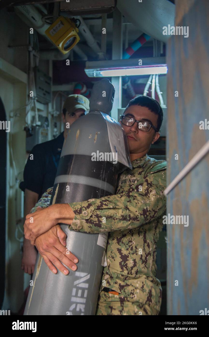 221019-N-CY569-1003 NORFOLK, Va. (Oct. 19, 2022) Machinist’s Mate ...