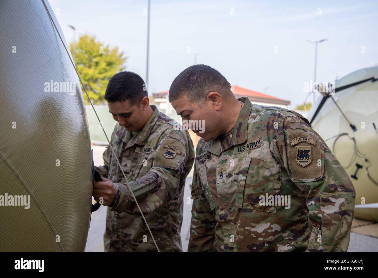 Gatr system hi-res stock photography and images - Alamy