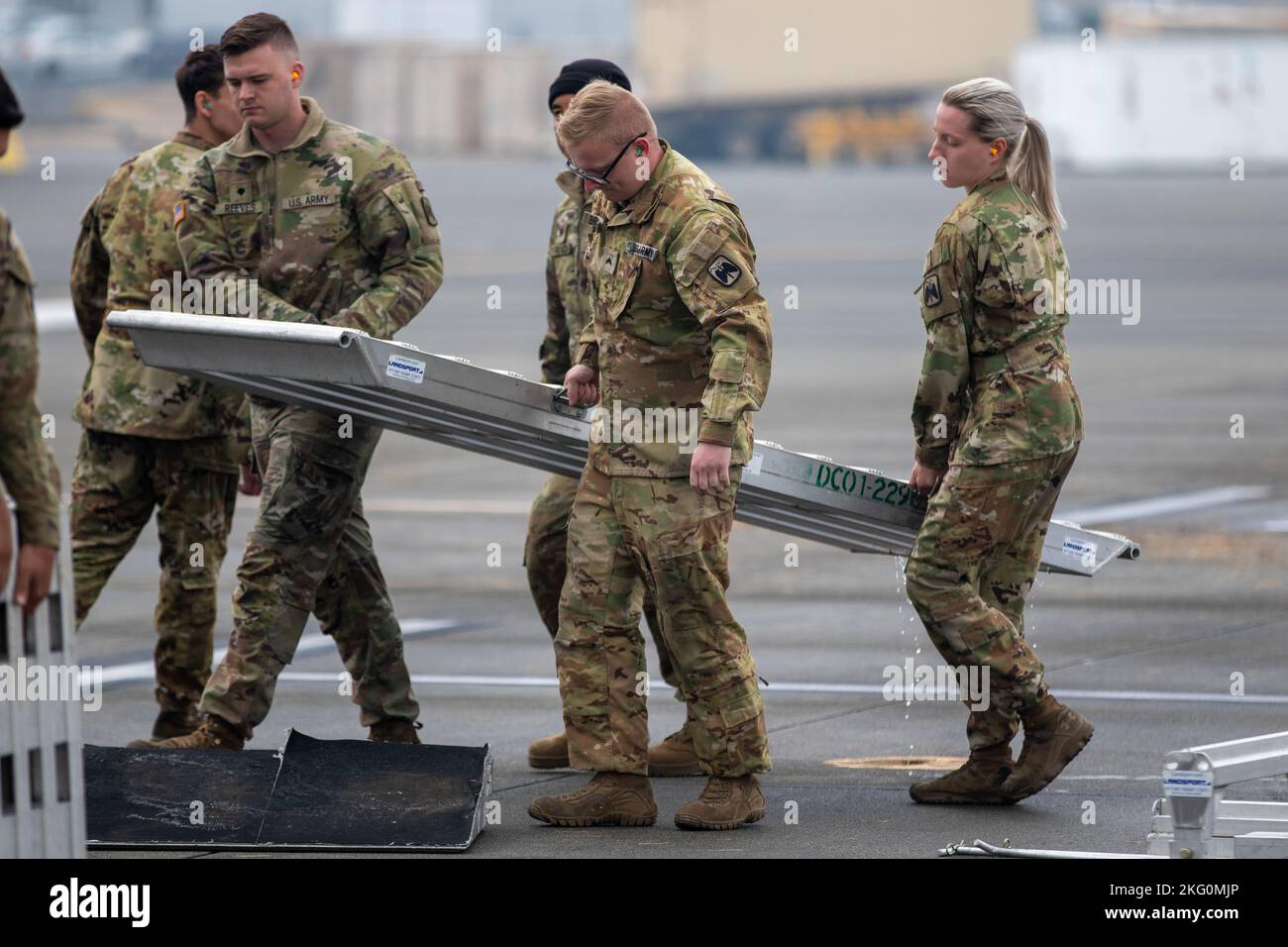 Soldiers assigned to Delta Company, 1-229 Attack Battalion, 16th Combat ...