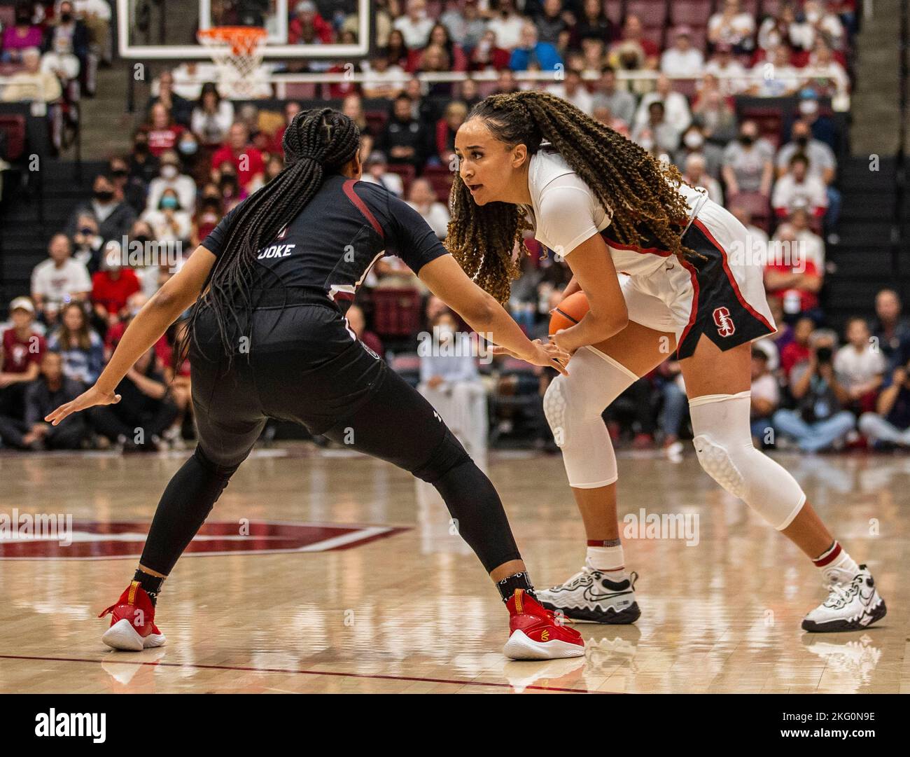 Maples Pavilion Stanford, CA. 20th Nov, 2022. CA, U.S.A. Stanford guard ...