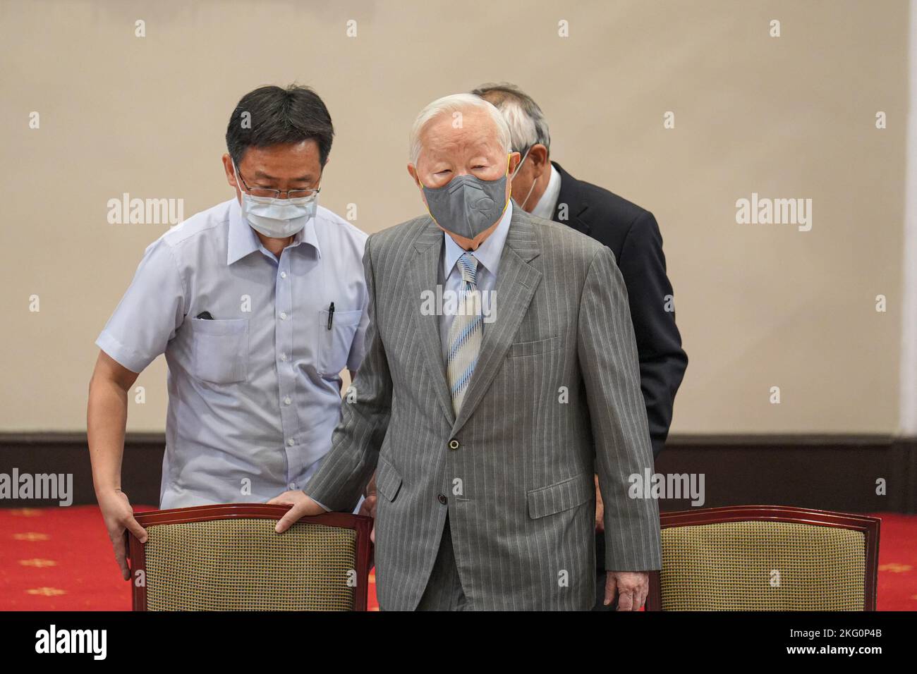 Morris Chang (R), the Founder and former CEO of Taiwan Semiconductor ...