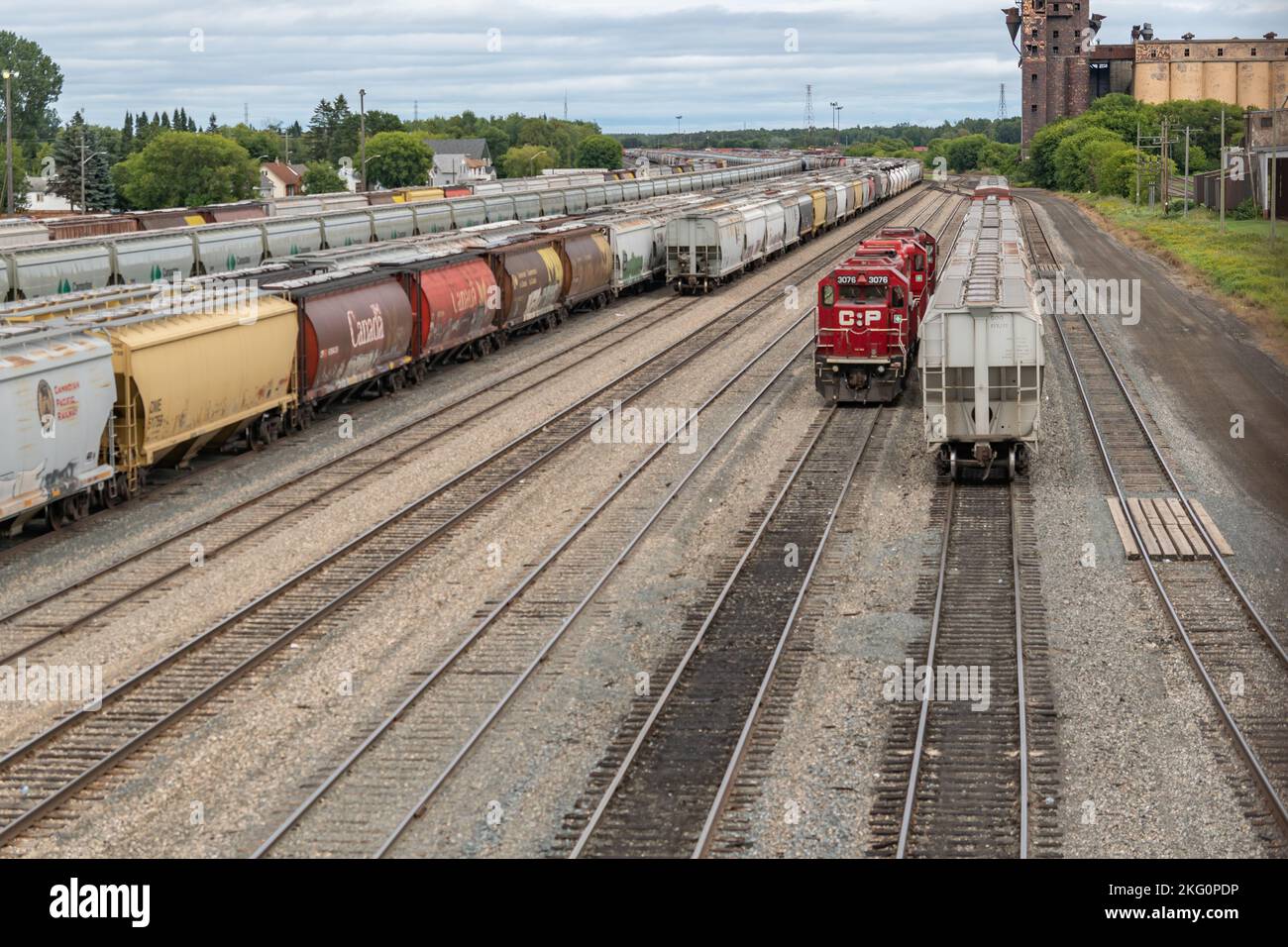 An aerial view of trains on railway in Thunder Bay Stock Photo - Alamy