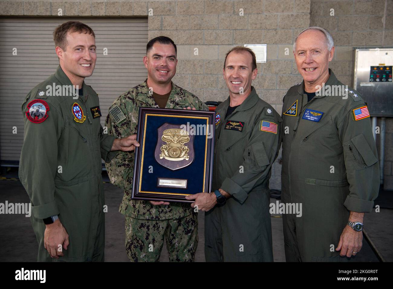 221020-N-EV253-1025 SAN DIEGO (Oct. 20, 2022) – (From right) Vice Adm ...
