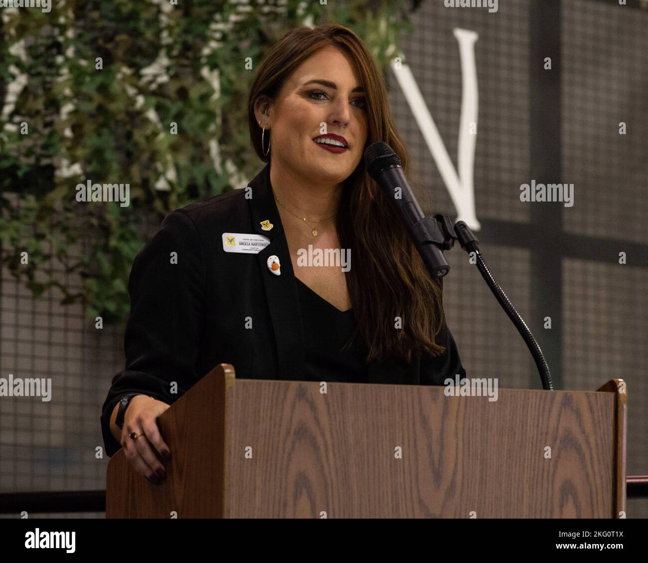 Honorary commanders induction ceremony hi-res stock photography and ...