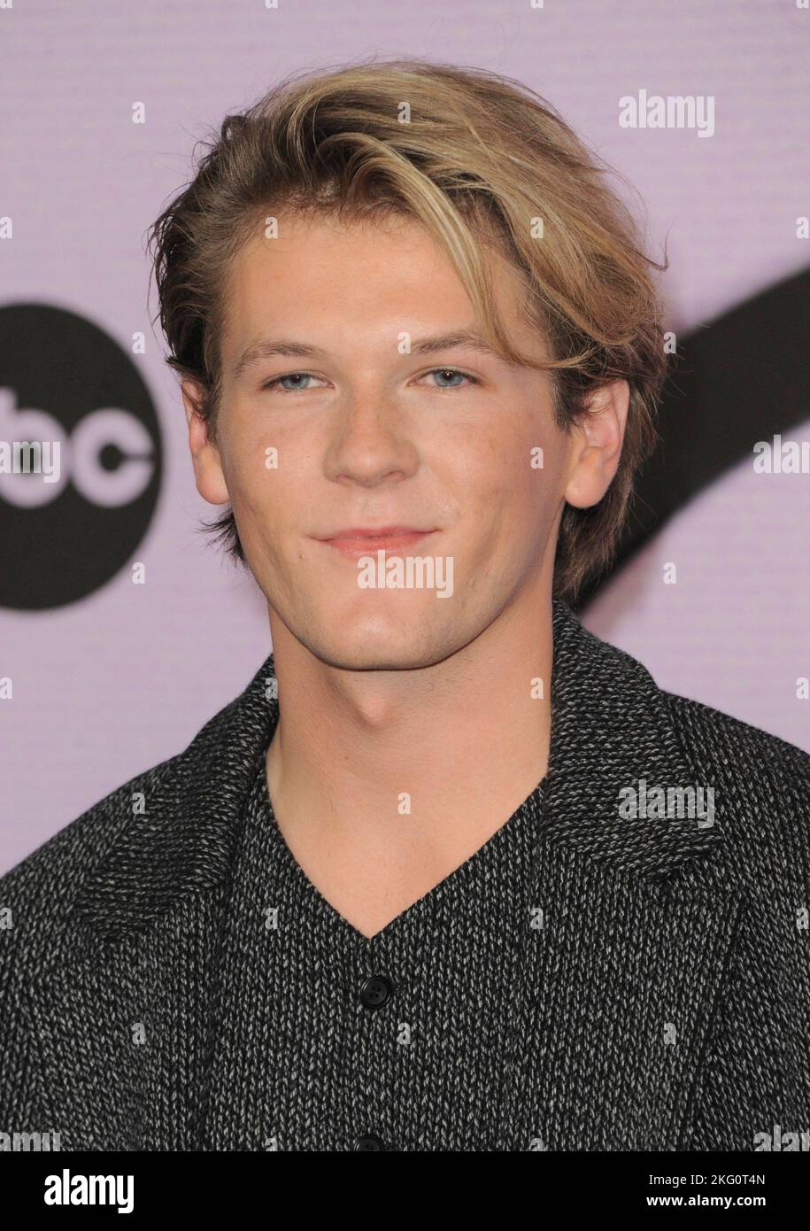 Los Angeles, CA. 20th Nov, 2022. Davis Burleson at arrivals for 2022 ...