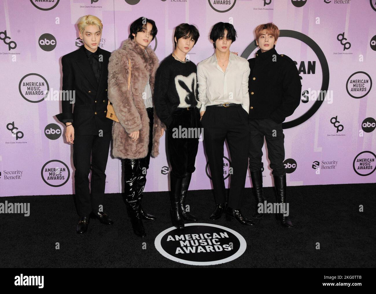Los Angeles, CA. 20th Nov, 2022. Soobin, HueningKai, Beomgyu, Yeonjun, Taehyun at arrivals for ...