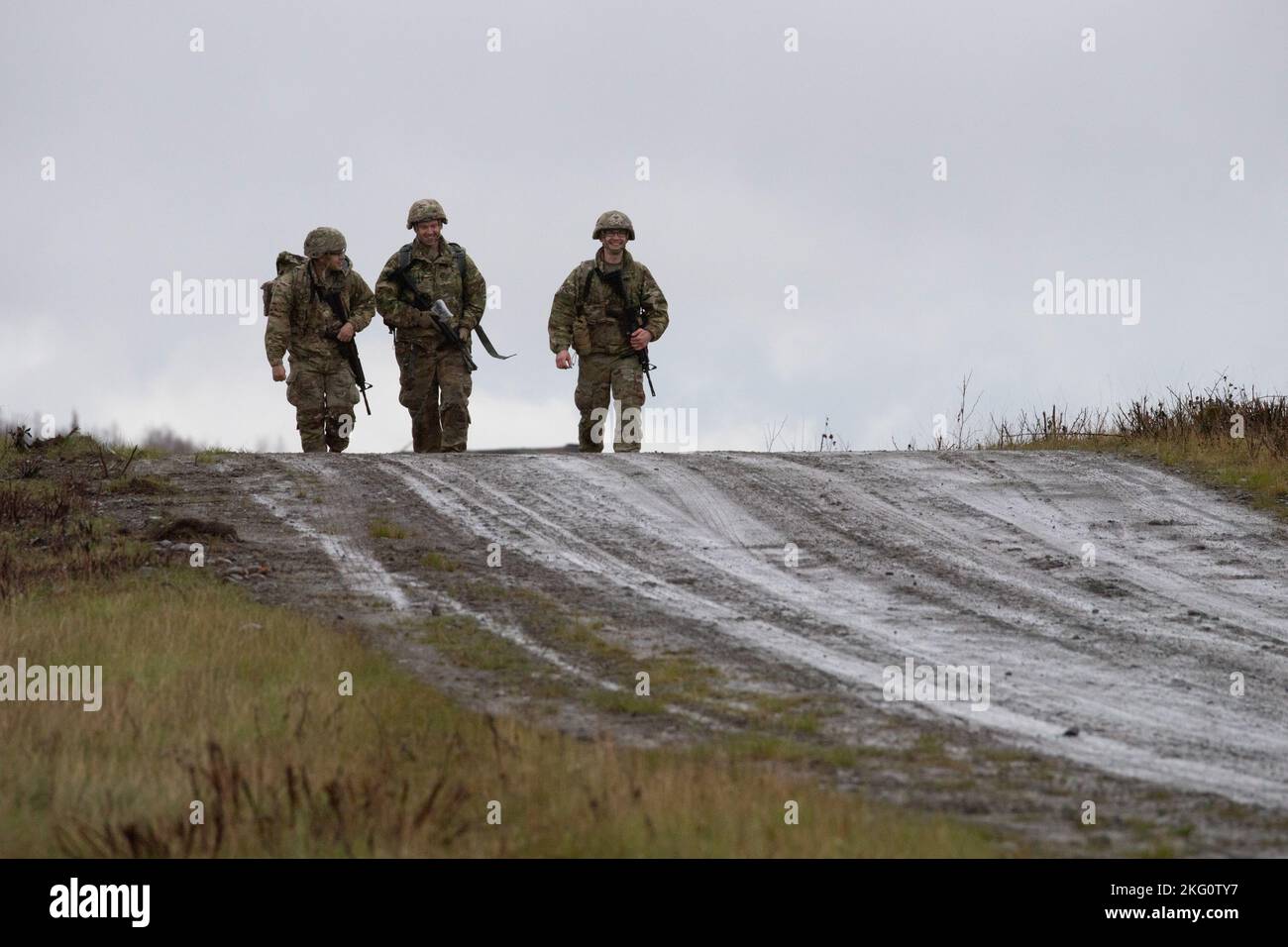 U.S. Army paratroopers assigned to the 2nd Infantry Brigade Combat Team ...