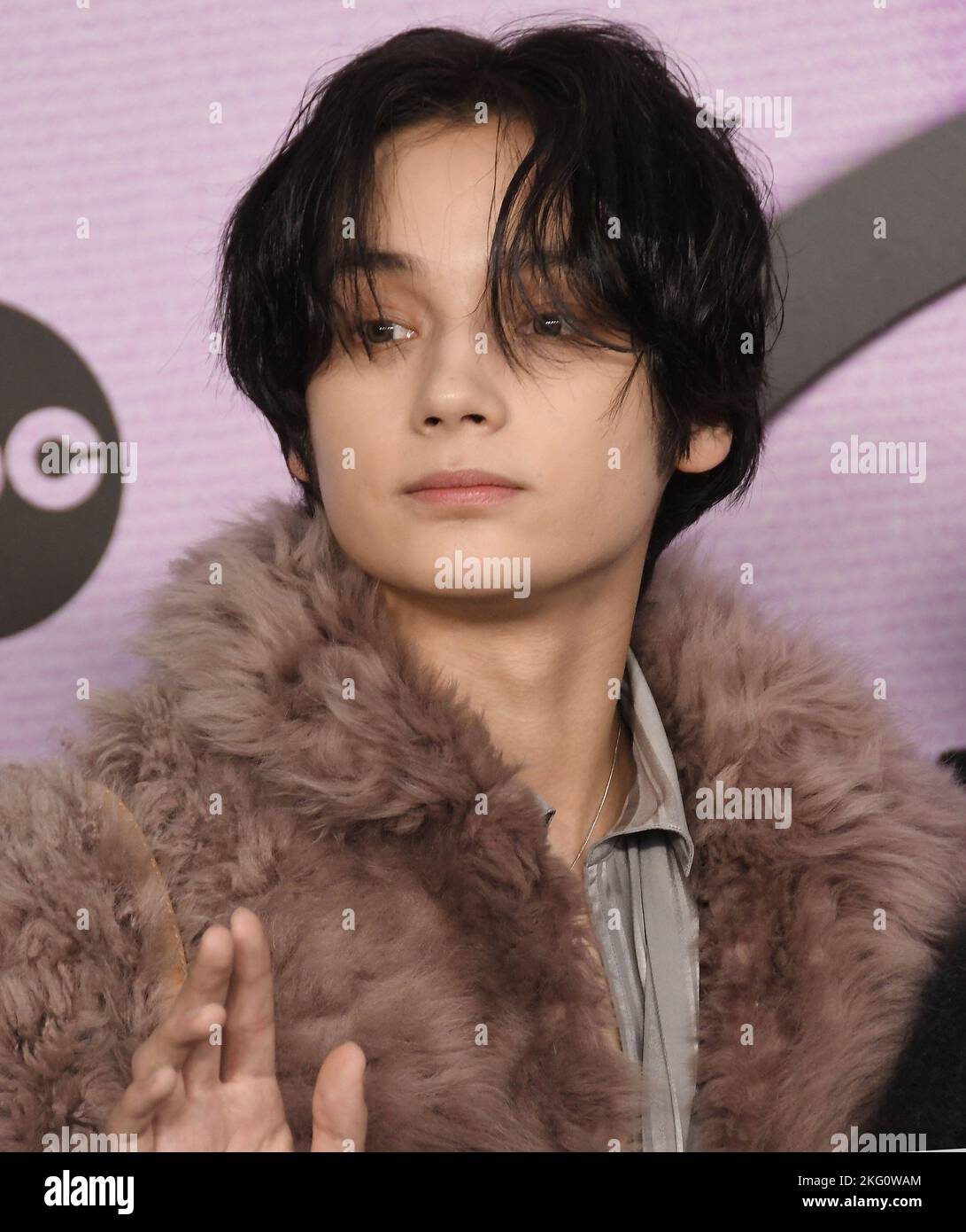 Los Angeles, USA. 20th Nov, 2022. TOMORROW X TOGETHER aka TXT - HueningKai arrives at the 2022 ...