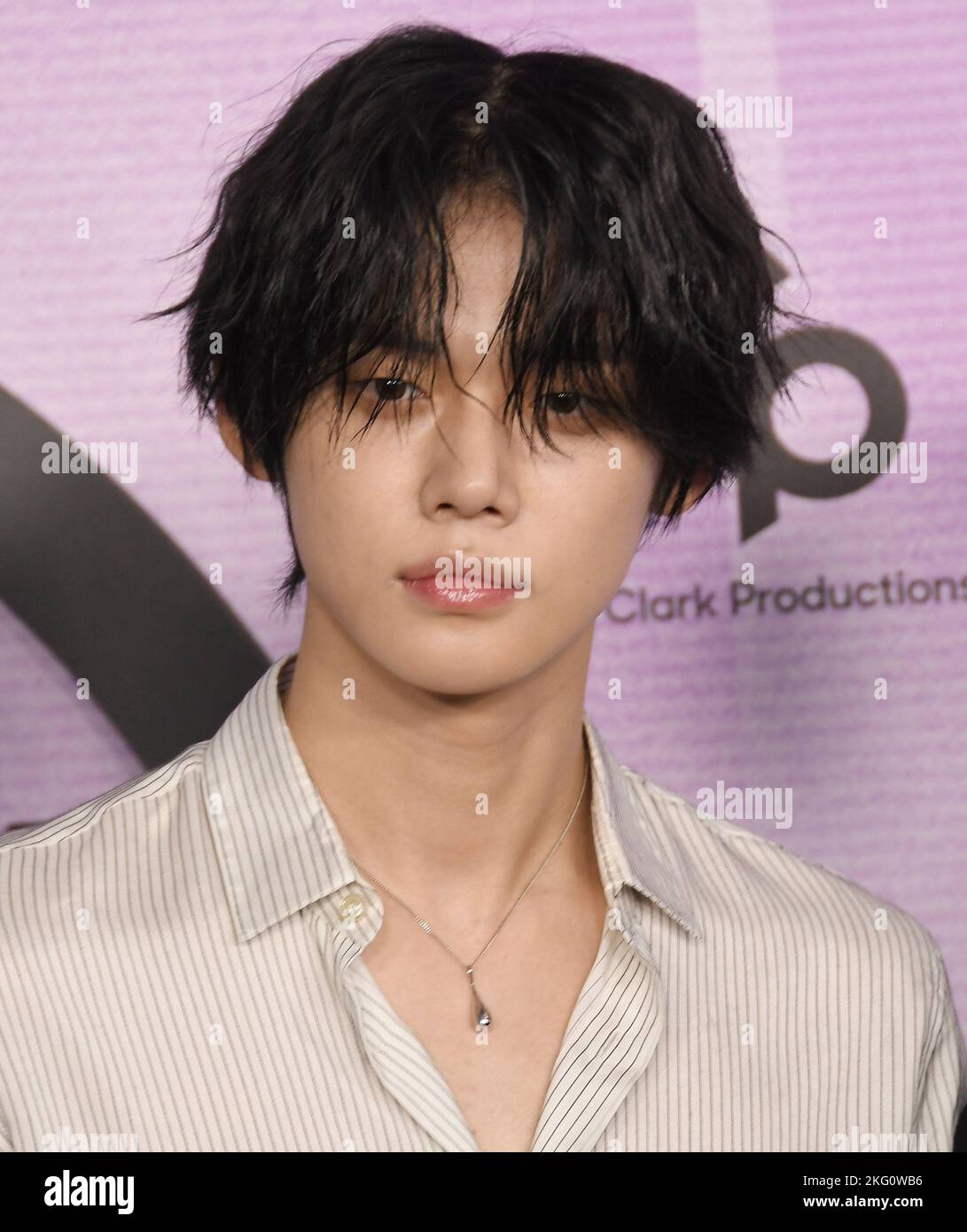 Los Angeles, USA. 20th Nov, 2022. TOMORROW X TOGETHER aka TXT - Yeonjun arrives at the 2022 ...