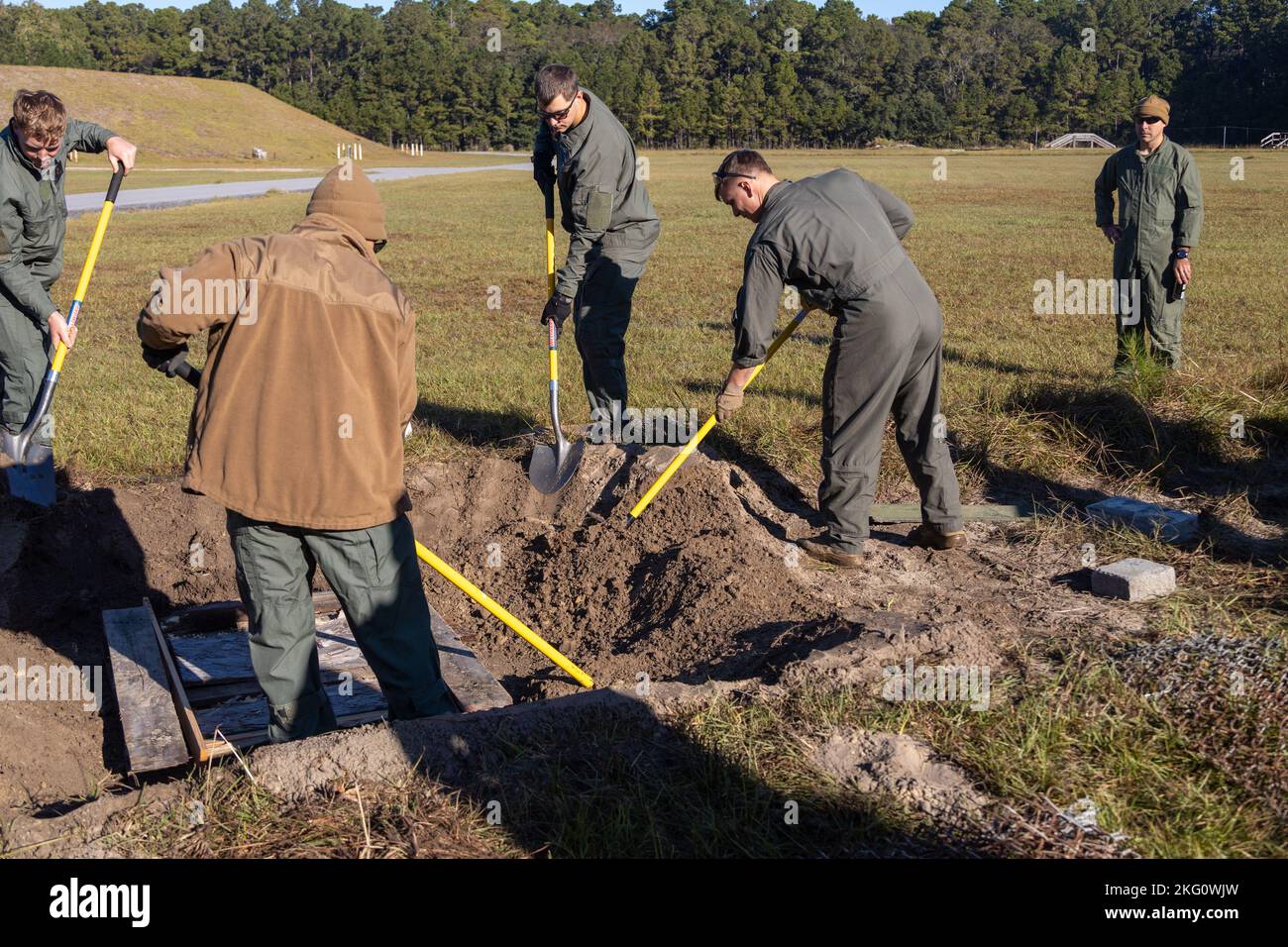 U.S. Marines with Headquarters and Headquarters Squadron, Marine Corps ...