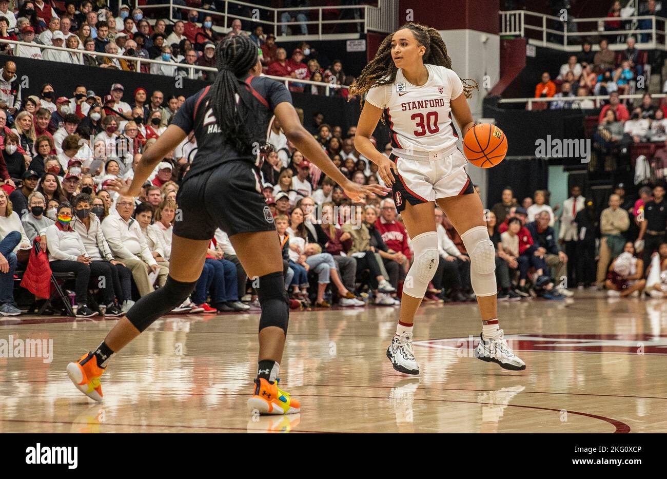 Maples Pavilion Stanford, CA. 20th Nov, 2022. CA, U.S.A. Stanford guard ...