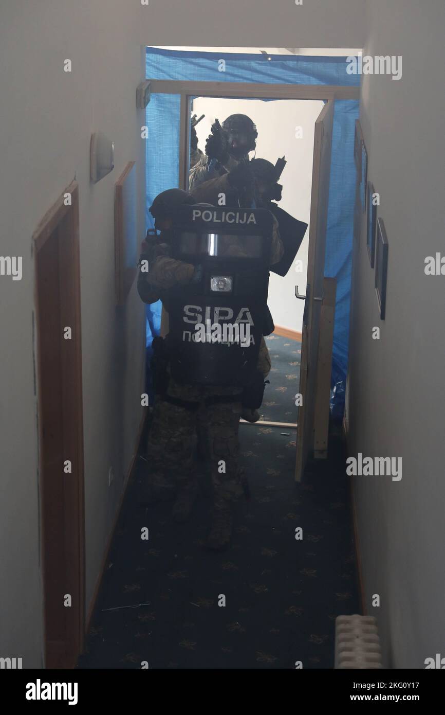 Members of the Special Support Units (SSU) of Bosnia-Herzegovina State ...