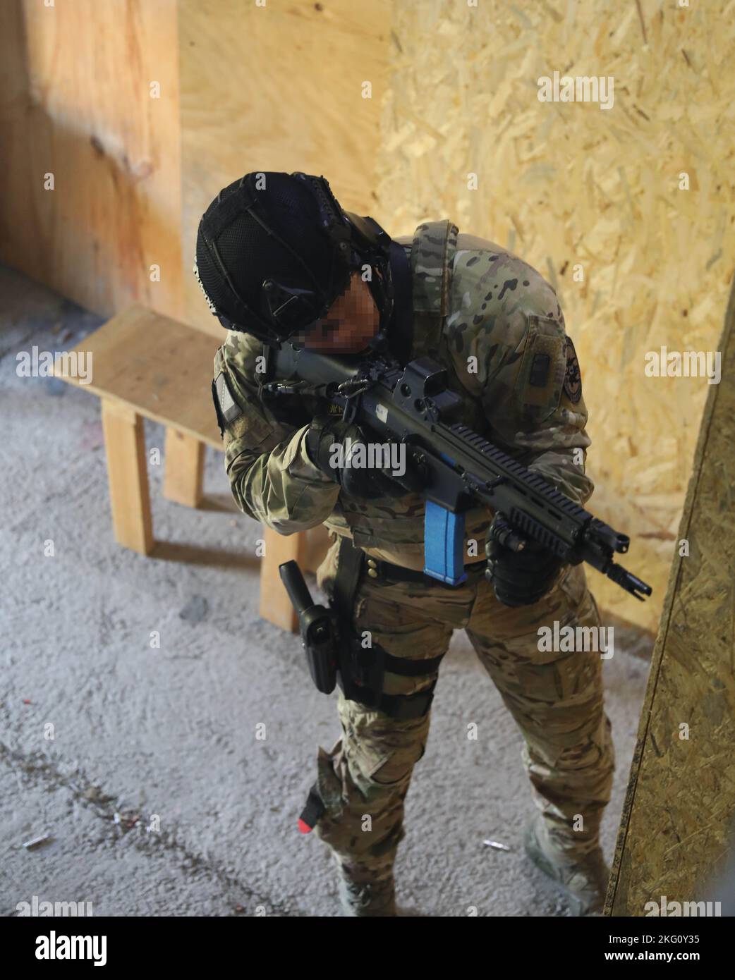 A member of the Special Support Units (SSU) of Bosnia-Herzegovina State ...