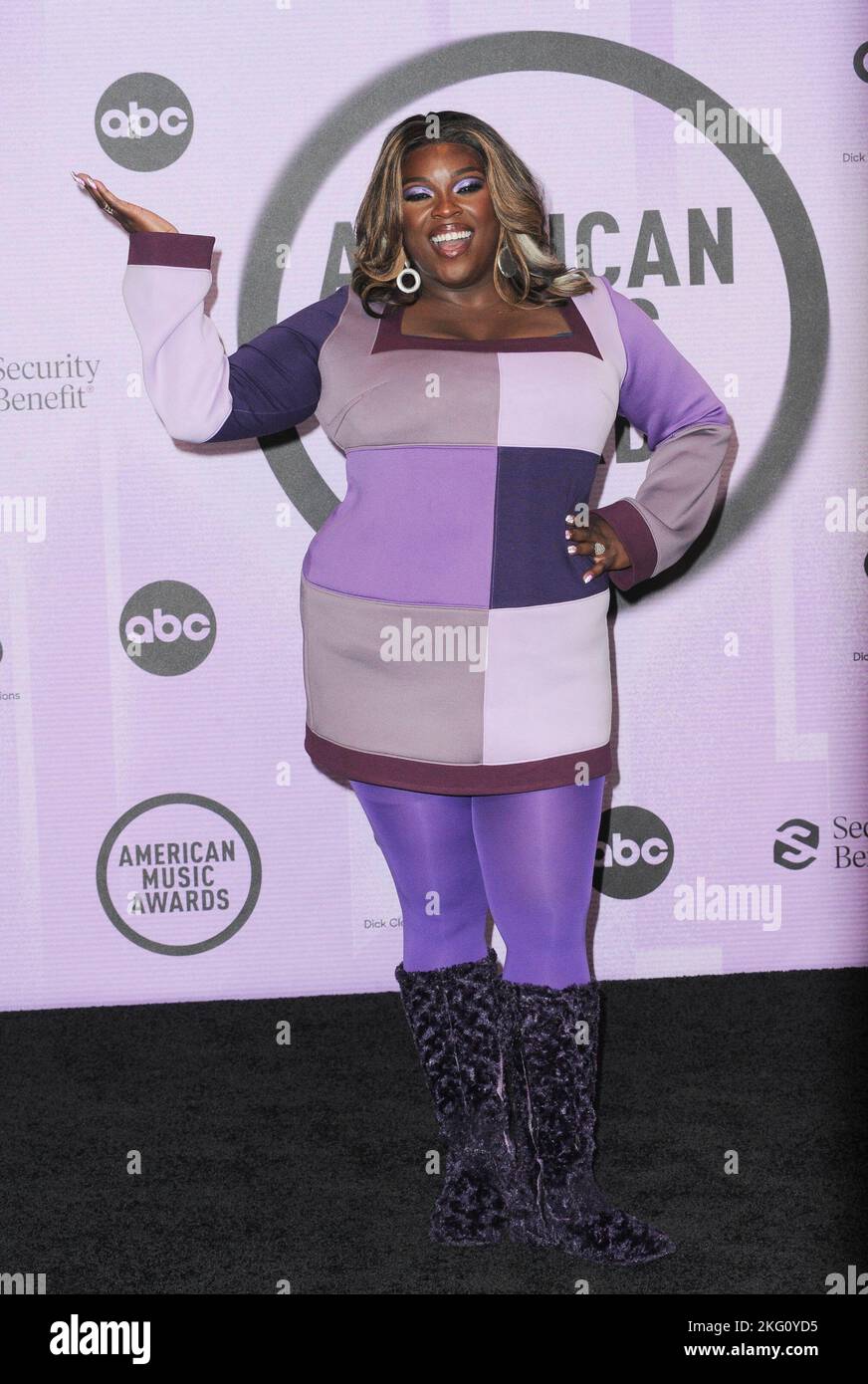 2022 american music awards part 3 hi-res stock photography and images ...