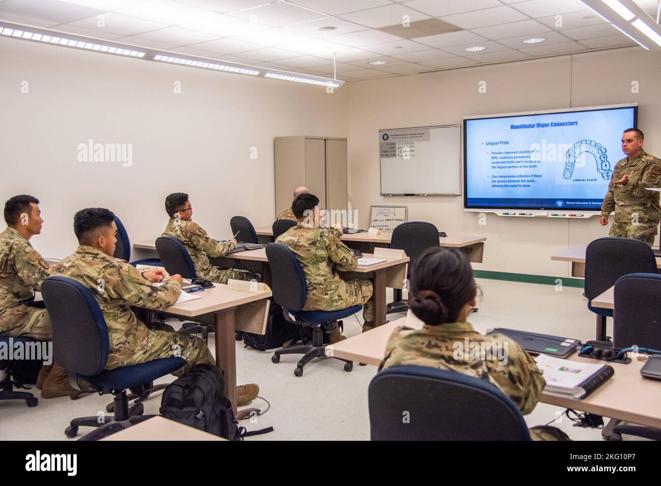 Students learn about dental appliances and anatomy during classes at ...