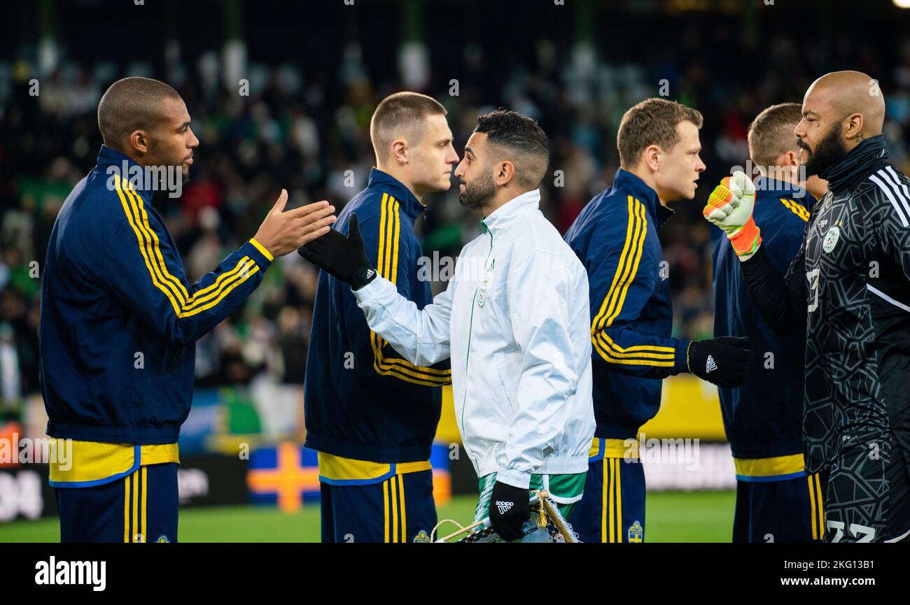 Malmoe, Sweden. 19th, November 2022. Riyad Mahrez of Algeria and Isak ...