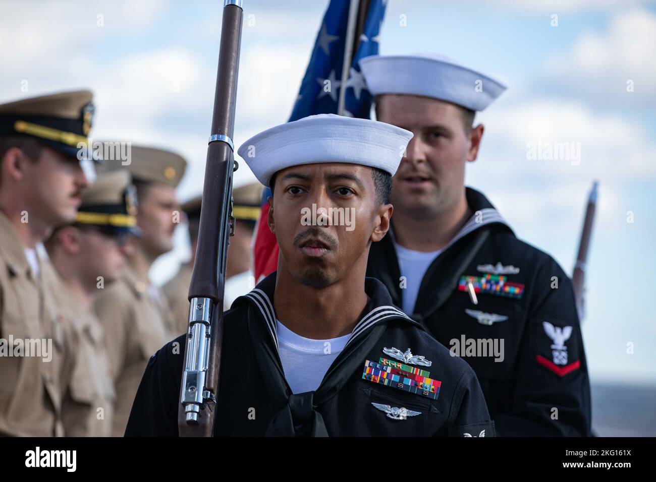 221021-N-LK647-1099 ATLANTIC OCEAN—Retail Services Specialist 1st Class ...