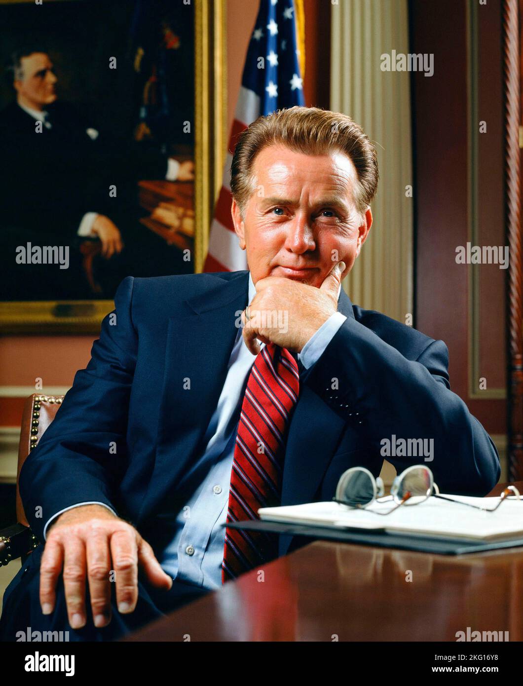 MARTIN SHEEN in THE WEST WING (1999) -Original title: WEST WING, THE-TV ...