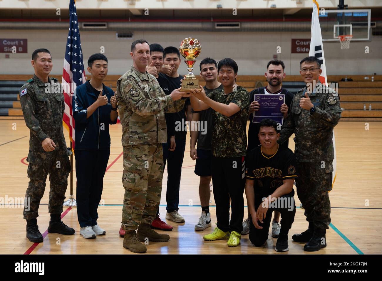 Republic of Korea and U.S. Service members receive the winning trophy ...