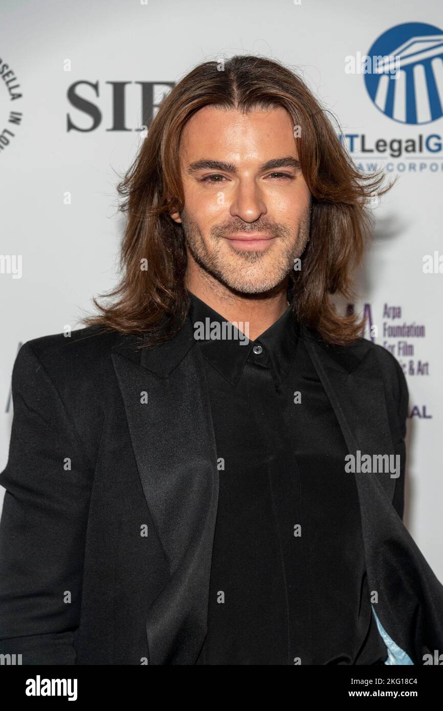 Beverly Hills, USA. 20th Nov, 2022. Lord Gavin Mcleod-Valentine attends ...