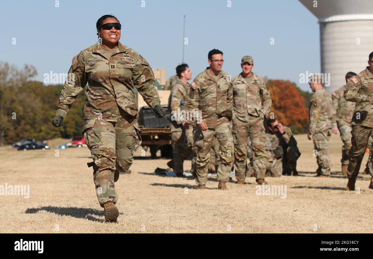 Soldiers from across the 101st Division Artillery Brigade, 101st ...